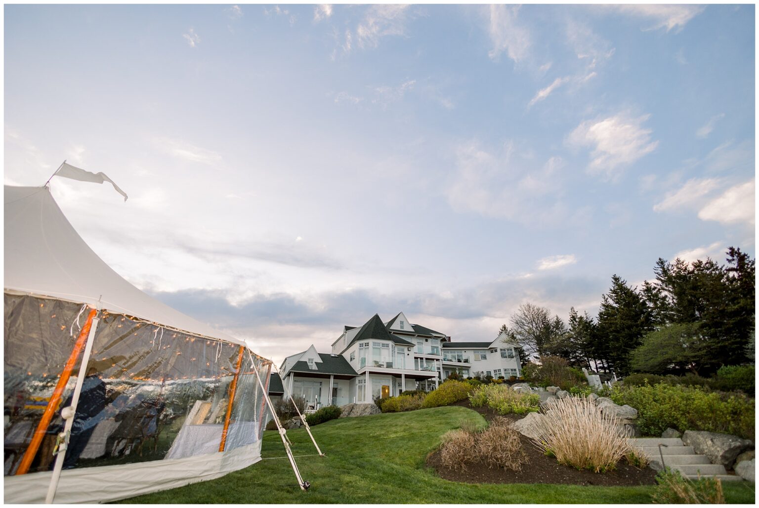 Viewpoint Hotel Wedding in York Maine | Hailey & Michael